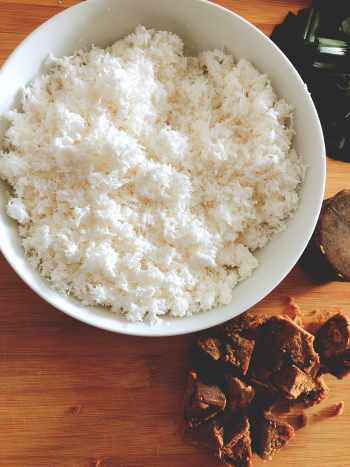 Kuih Koci Berendam Recipe (Malay Steamed Coconut Dessert) - HubPages