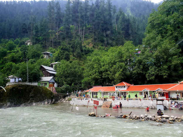 Trip to Kashmir: A Tale of Beauty and Adventure - HubPages