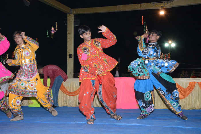 Garba: Traditional Folk Dance of Gujarat - an Intangible Cultural ...