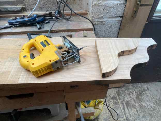 How-to Make Heavy Duty Wooden Wall Brackets - HubPages