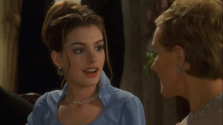 Mia Thermopolis' Top 10 Outfits From "The Princess Diaries" Movies ...