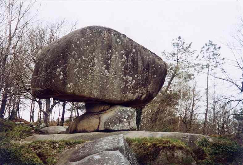 10 Amazingly Balanced Rock Formations to Visit Before They Disappear ...