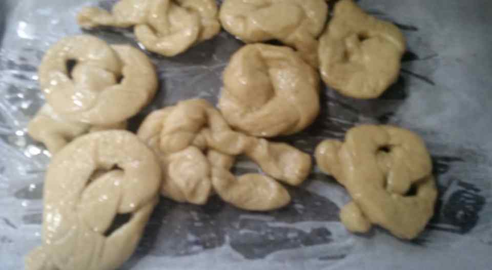 Minnesota Cooking: Soft Bavarian-Style Pretzels (Using Bread-Machine ...
