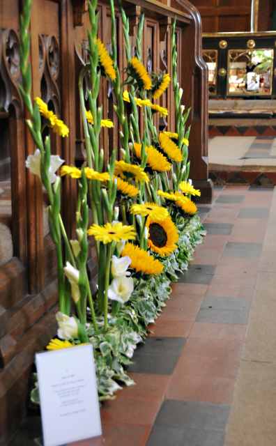 A Festival of Flowers With Songs of Praise - LetterPile