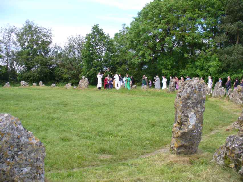Druid Ceremony: Summer Solstice at the Rollright Stones - HubPages