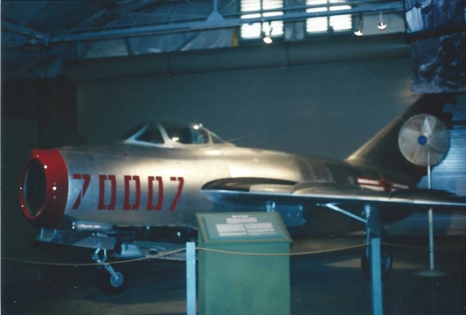 The F-80 Shooting Star – America’s First Combat Jet - HubPages