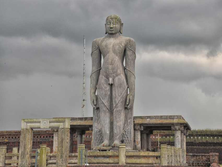 Top 10 Tallest Statues of Ancient India - HubPages