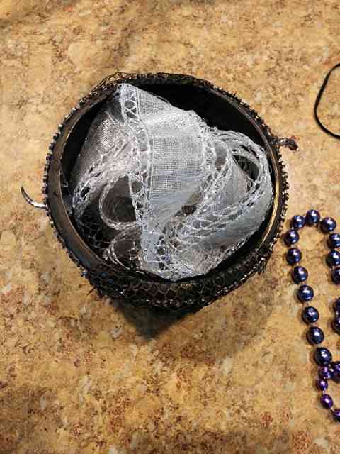 How to Make a Spooky "Mini Cauldron" for Halloween - HubPages