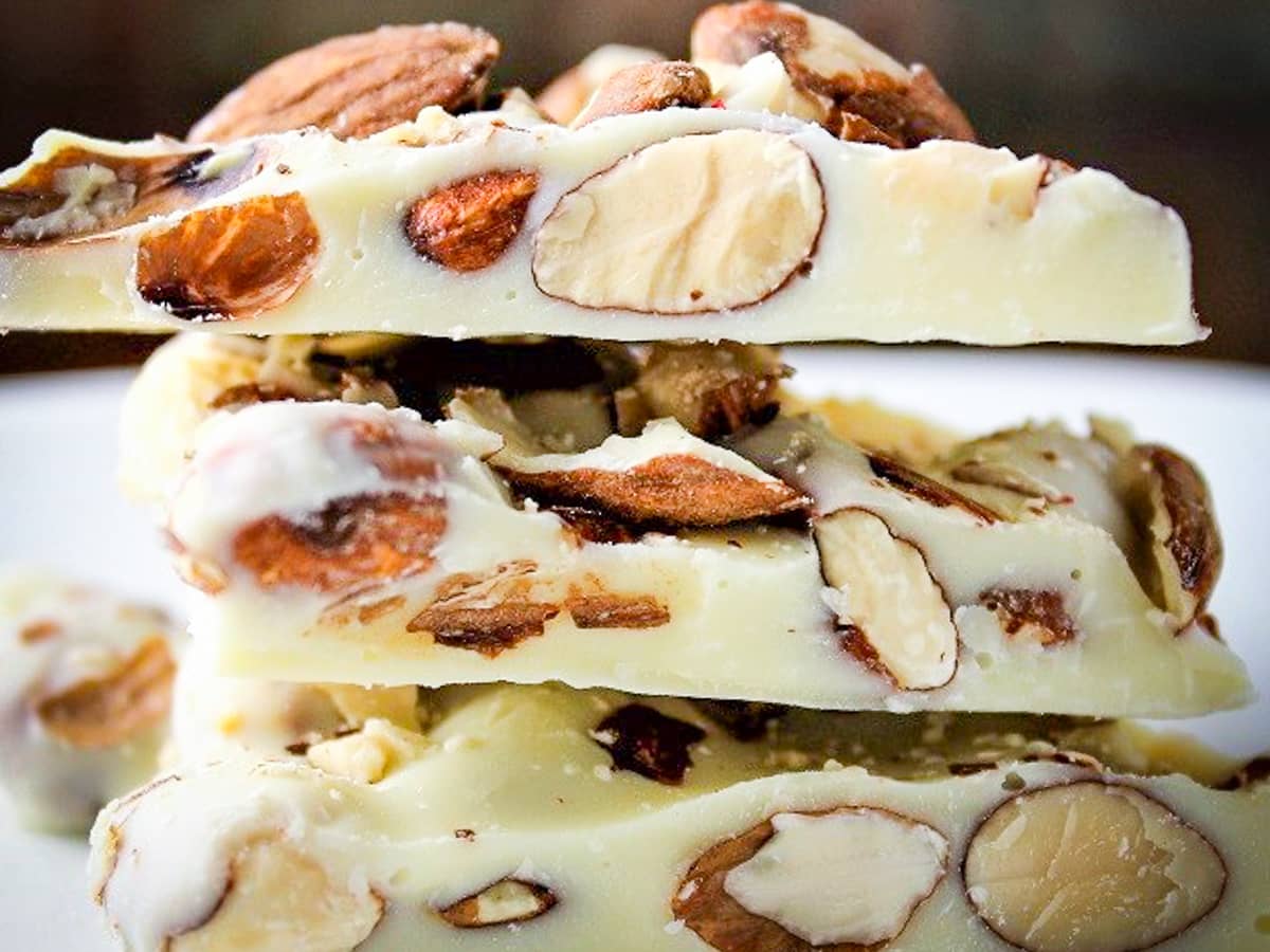 Best 5 Minute White Chocolate Almond Bark Ever Delishably