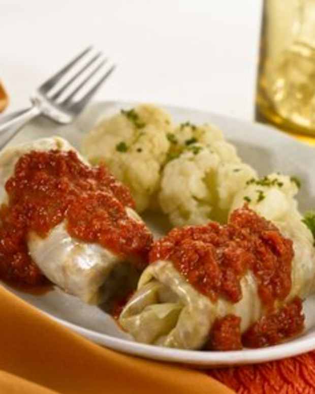Authentic Polish Golumpki (aka Gwumpki): Cabbage Roll Recipe - Delishably