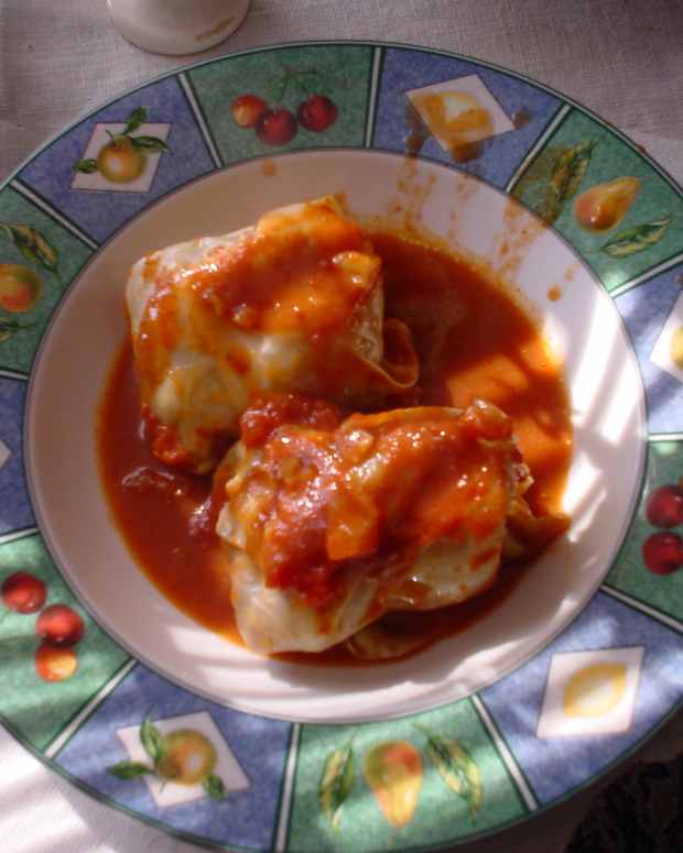 Polish Golumpki (Golabki): Stuffed Cabbage Roll Recipe - Delishably