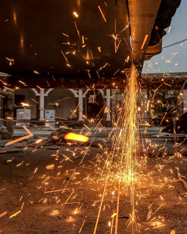 How to Build a Wall Inside a Shipping Container - Dengarden