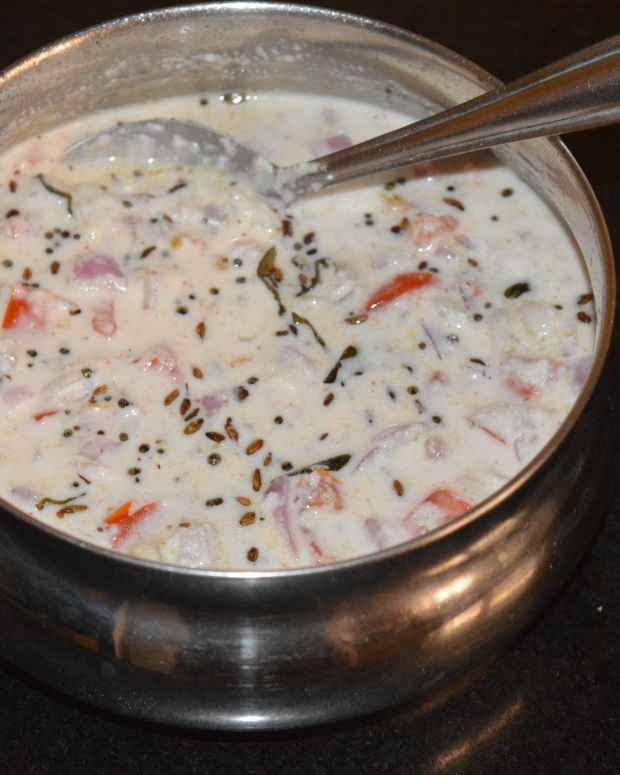 10-Minute Tomato Raita (Tomato and Yogurt Curry) - Delishably