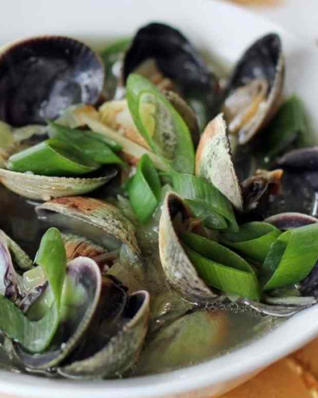 Filipino-Style Mussel Soup (Sabaw ng Tahong) - Delishably
