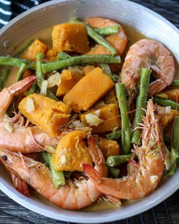 Filipino Coconut Milk Snails (Ginataang Kohol) - Delishably