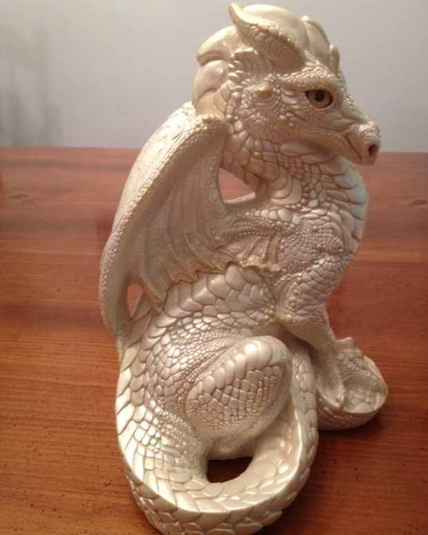 Tips for Buying M. Peña's Windstone Edition Dragons - HobbyLark