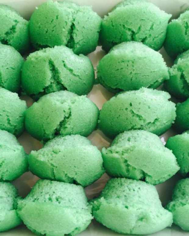 Filipino Puto (Rice Cake) Recipe - Delishably