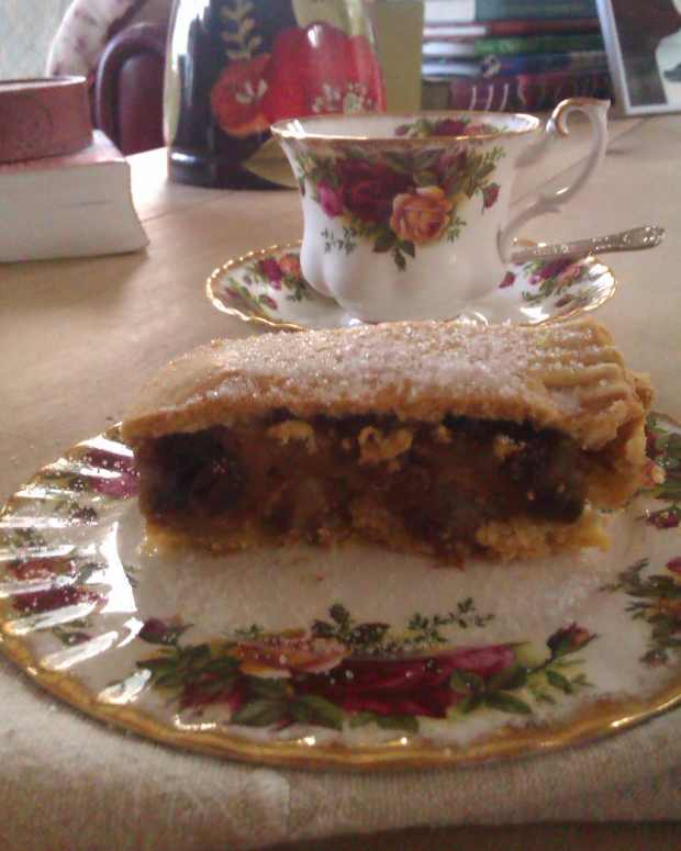 How to Make a Moist Guinness Fruit Cake - Delishably