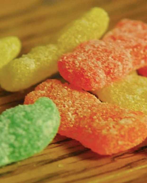 How to Make Sour Kryptonite Candy Crystals - Delishably