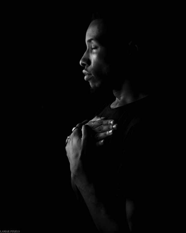 Woman Sees Shadow Man Pacing Non-Stop In Front of Her Home - HubPages