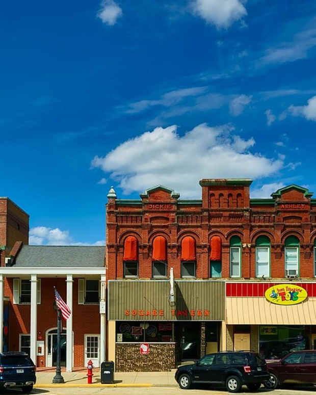 MovieRewind: The Strangers: Chapter 1 (2024) - Review - HubPages