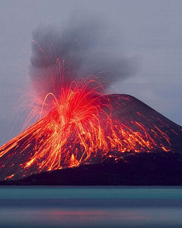 What Causes a Volcano to Erupt? - Owlcation - Education