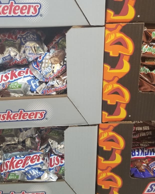 clues-for-a-halloween-candy-hunt-holidappy-celebrations