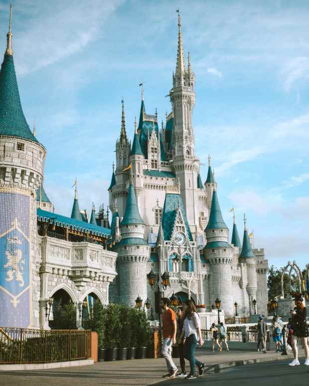 Tourist’s Footage of a Nearly-Empty Disney World on Memorial Day Is ...
