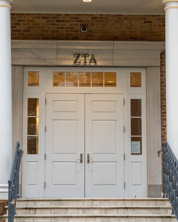 Video of Multiple Trees Crashing Down in Alabama Storm Is Jaw-Dropping ...