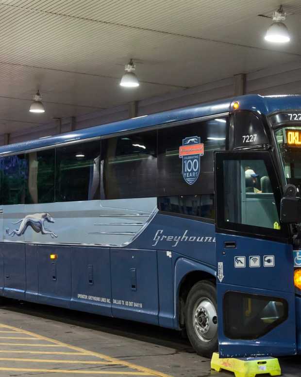 10 Tips for Your First Greyhound Bus Trip - WanderWisdom