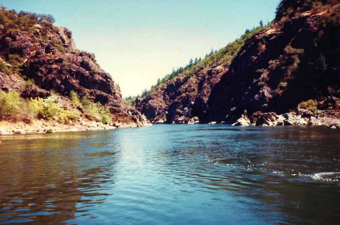 Jet Boat Rides and the Motel Del Rogue in Grants Pass, Oregon - HubPages