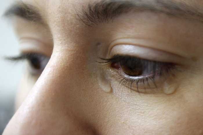 How to Control Tears and Stop Crying - HubPages