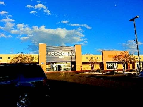 Ten Tips for Shopping at Goodwill and Other Thrift Stores - HubPages