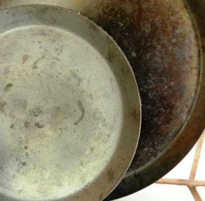 How to Use a Comal to Heat Tortillas - Delishably