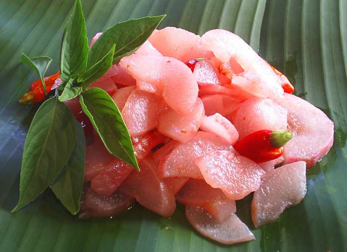 Mountain Apple of Hawaii: Mouthwatering Tropical Taste - Dengarden