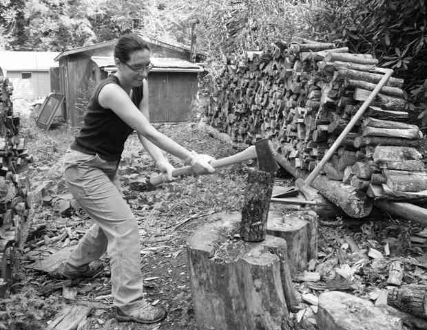 How to Split Logs for Firewood by Hand - HubPages