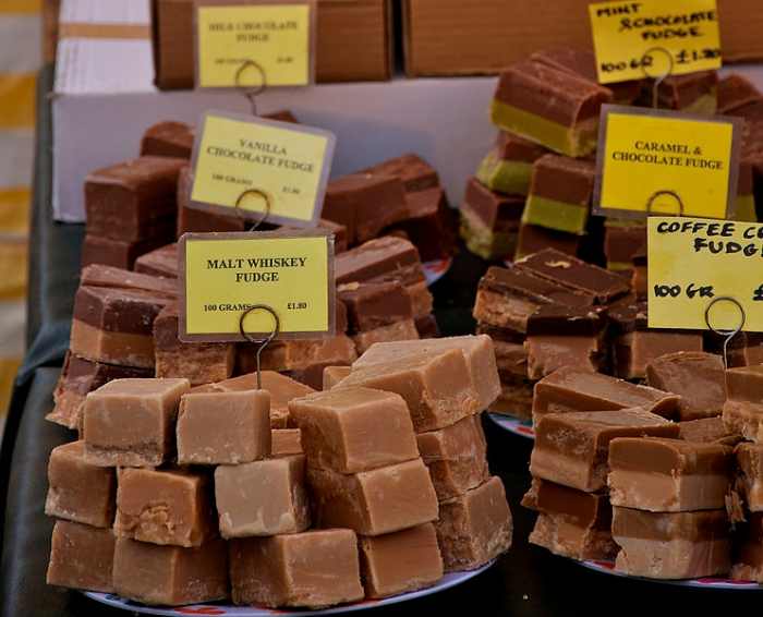 How to Make Fudge Candy as a Holiday Gift - Delishably