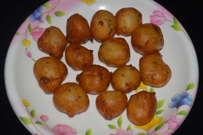 Goli Baje Fritters (aka Mangalore Bonda) - HubPages