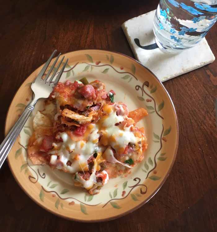 "Nacho" Average Lunch and Salsa: How to Make Loaded Nachos - Delishably