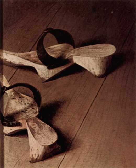 The History of Shoes: Ancient and Early Footwear - HubPages