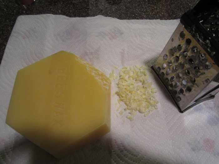 How to Make Homemade Lip Gloss and Lip Balm - HubPages