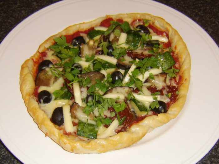 Mediterranean Vegetable Puff Pastry Pizza Recipe - HubPages