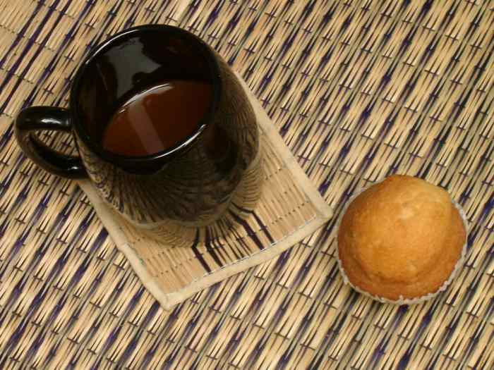 How to Make Magdalenas: Spanish Cupcakes Recipe - Delishably