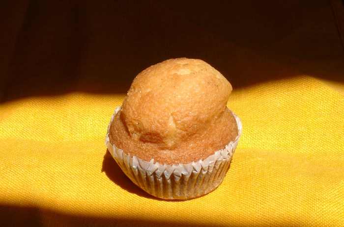 How to Make Magdalenas: Spanish Cupcakes Recipe - Delishably
