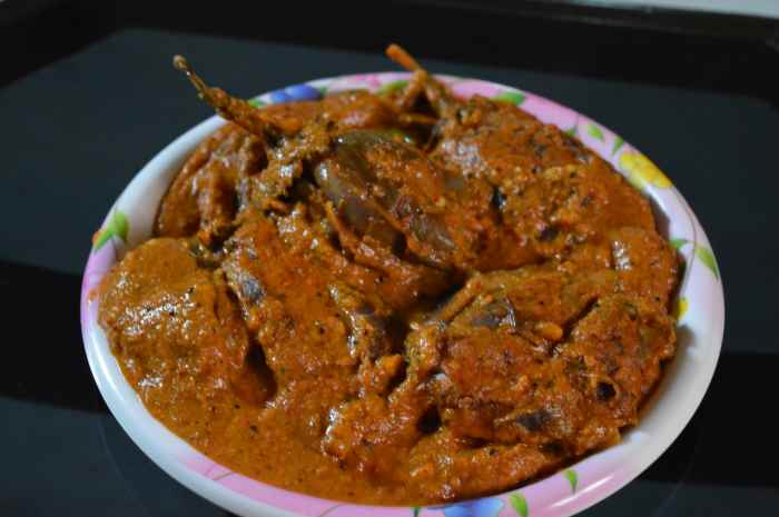 Stuffed Brinjal Eggplant Curry (Badanekai Ennegai) Recipe - Delishably