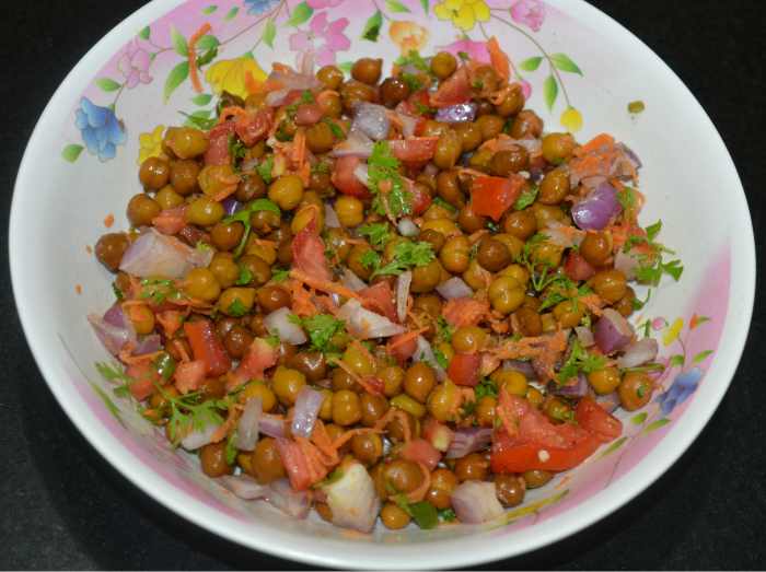 How to Make Black Chickpea Salad (Chana Chaat) - HubPages