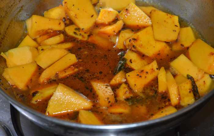 Pumpkin Sabzi (Curry): Vegetarian Indian Recipe - Delishably