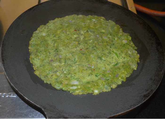 Green Jowar Roti (Green Sorghum Pancake) Recipe - Delishably