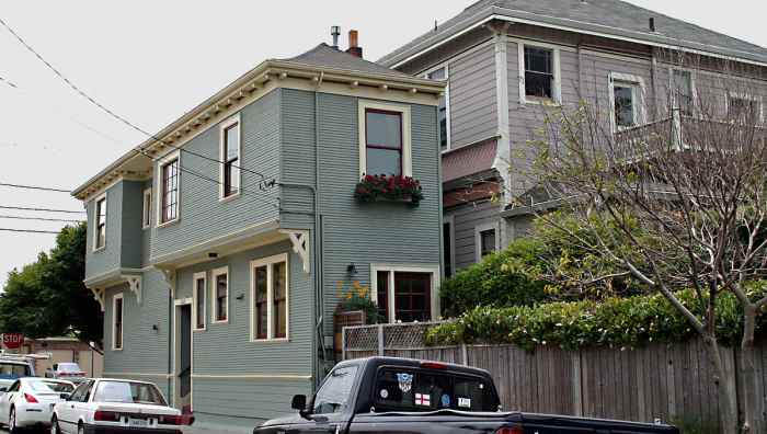 Spite Houses—A Selection of Maliciously Eccentric or Delightfully ...