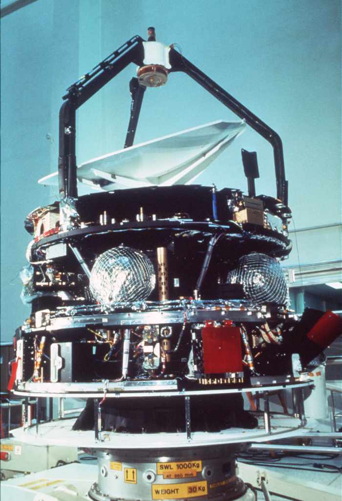 What Was the Giotto Space Probe and Its Flyby of Comets Halley and ...